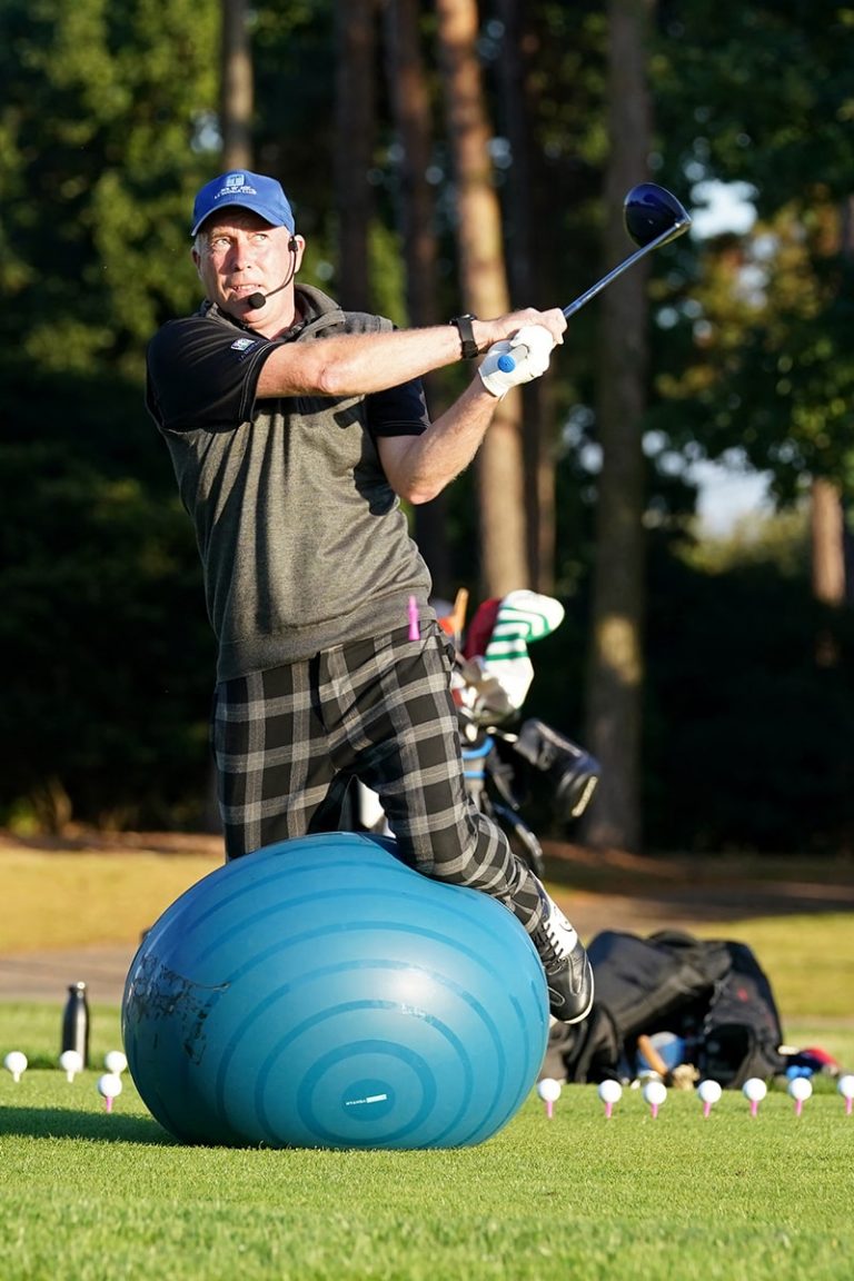 Dean Davis Golf Show | Golf Show Trickshot Artist | Company Golf Shows